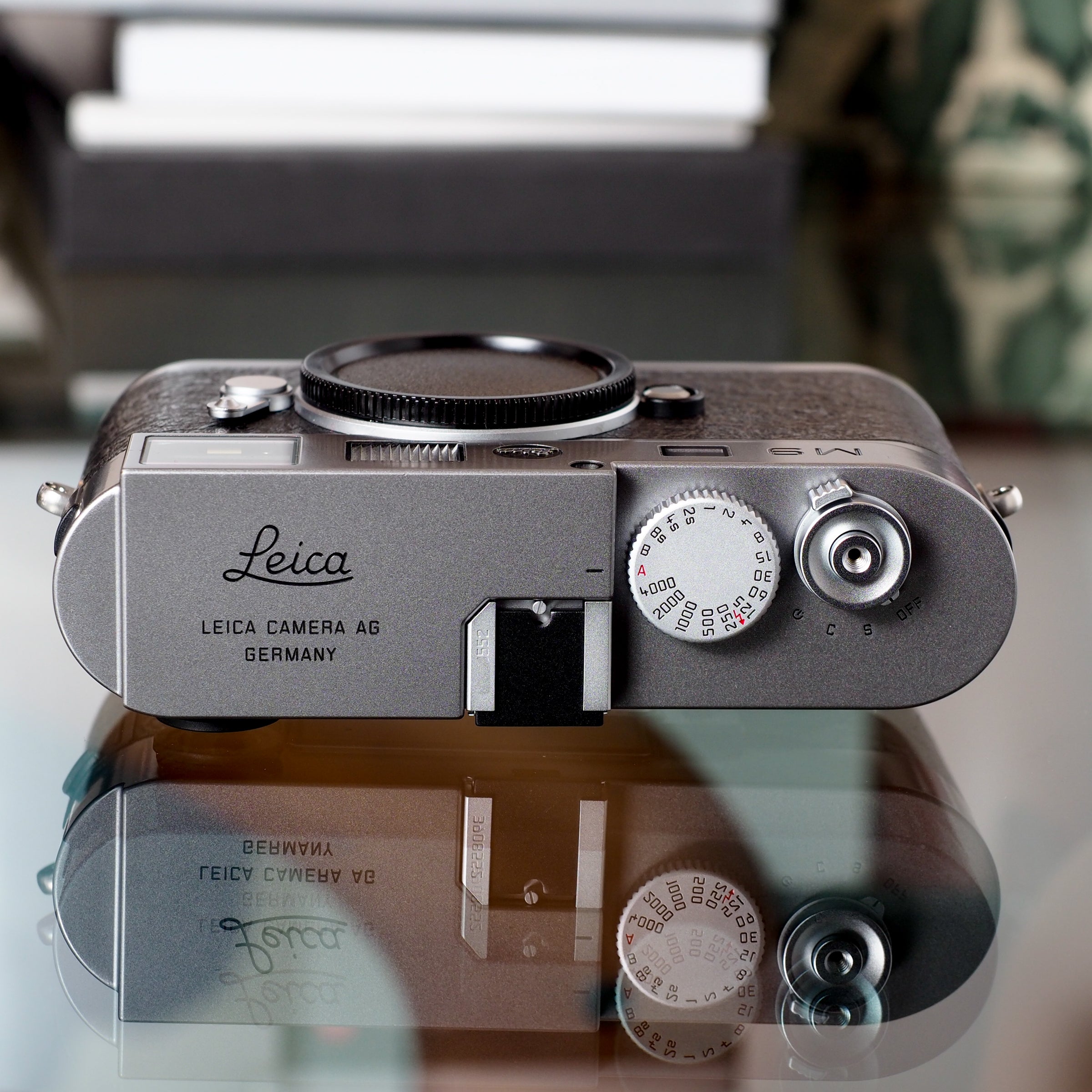 Leica M9 Steel Grey "Ostrich Leather Edition" – Doppietta-Tokyo